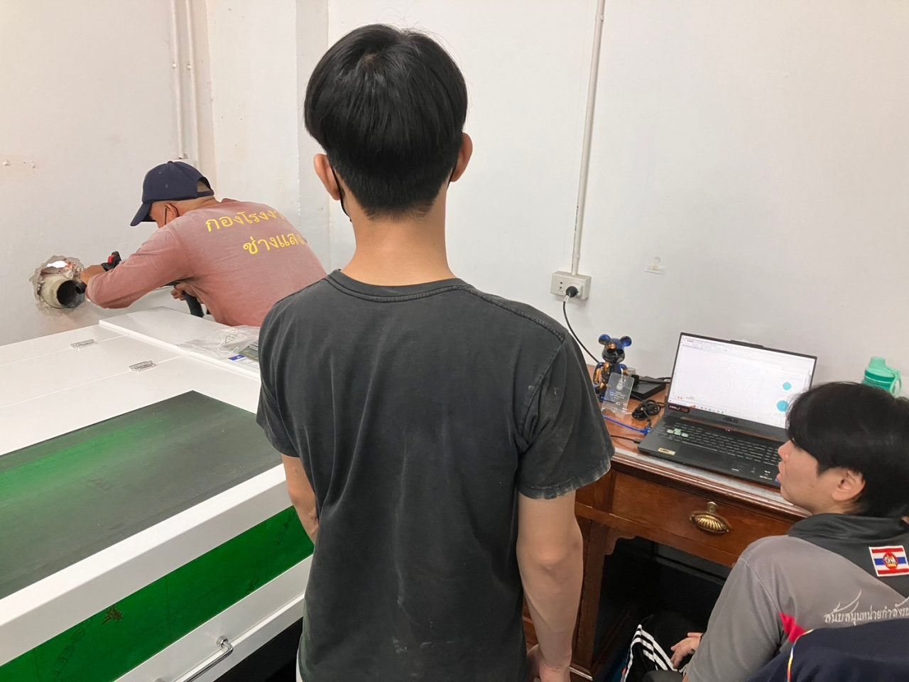 ขอบคุณ : กรมสรรพาวุธทหารเรือ กับเครื่องเลเซอร์ Ray 9 Laser Cutter ...